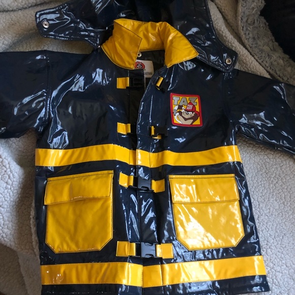 Warner Bros. | Jackets & Coats | Warner Bros Looney Tunes Taz Raincoat ...